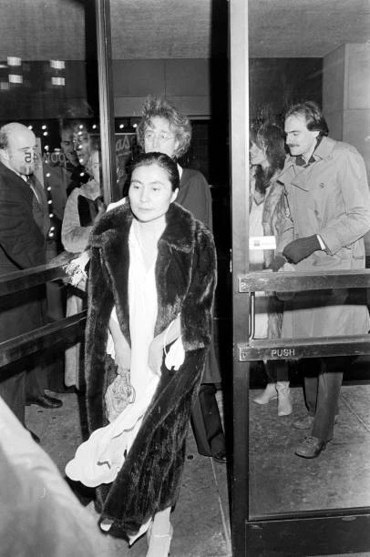 PETER BOYLE YOKO Ono John Lennon. Carly Simon and James Taylo- 1977 Old ...