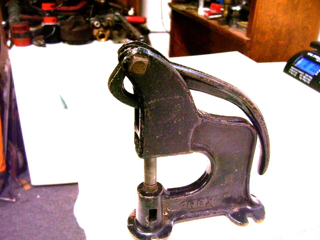 VINTAGE REX CAST Iron Leather Rivet Punch Model No.27 £19.41 - PicClick UK