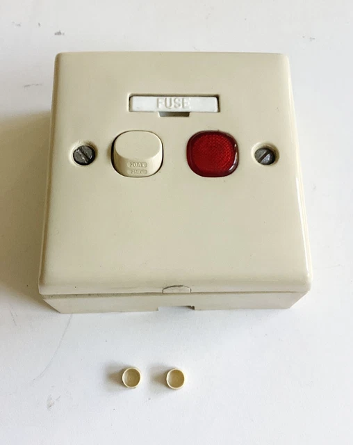 CARAVAN MOTORHOME CLIPSAL 240V Switched Spur With Back Box + Screws ...