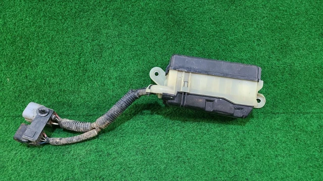 TOYOTA LANDCRUISER FUSE Box 76/78/79 Series, Engine Bay, Rh Side, Relay ...