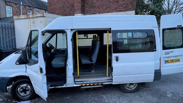 FORD TRANSIT MINIBUS - 9 Seater WAV - with Taillift £1,500.00 - PicClick UK