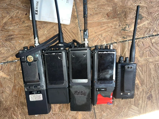 LOTE DE 5 radios ICOM IC-02AT - VHF FM transceptor, radios realistas y ...