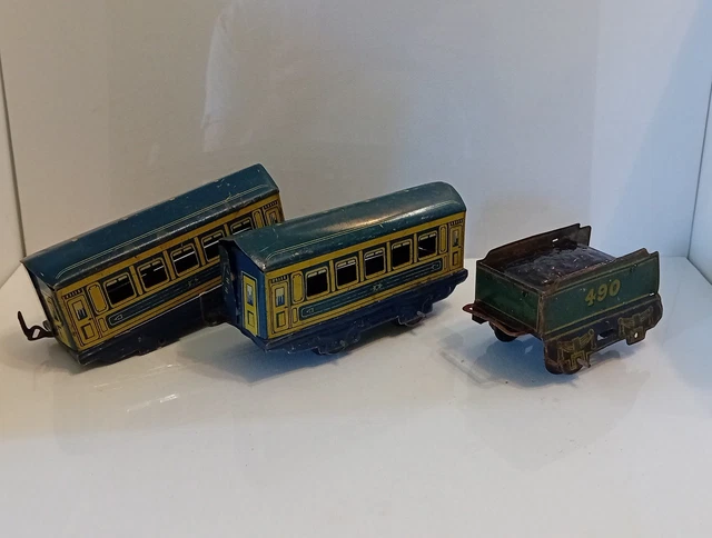 1950S TIN RAILWAY Passenger Carriage X2 And Train Fender Used Condition ...