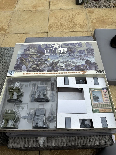 DUST TACTICS TACTICAL Miniatures Board Game in the World of Dust - CG ...