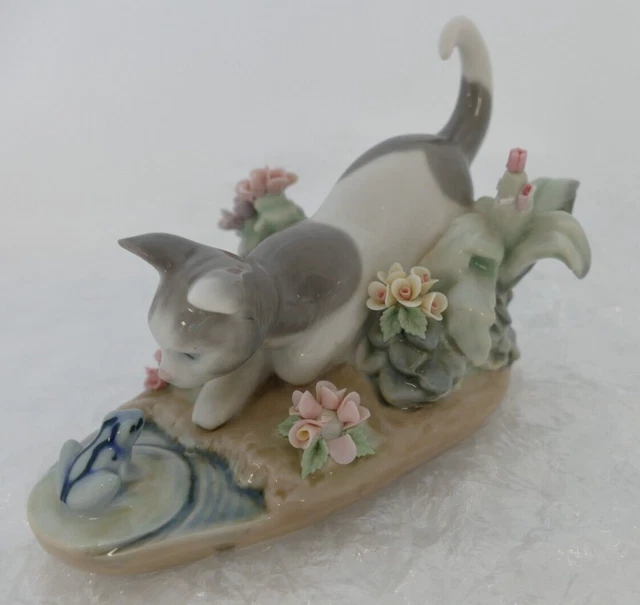 LLADRO CAT FROG Kitty Confrontation Figurine #1442 £45.00 - PicClick UK