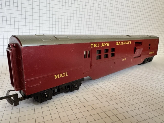 TRI-ANG MAIL COACH With Working Doors 00 Gauge £5.92 - PicClick UK