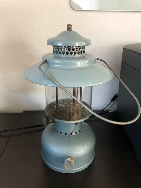 VINTAGE BLUE JC HIGGINS SINGLE MANTLE LANTERN Model 710-7400 Coleman ...