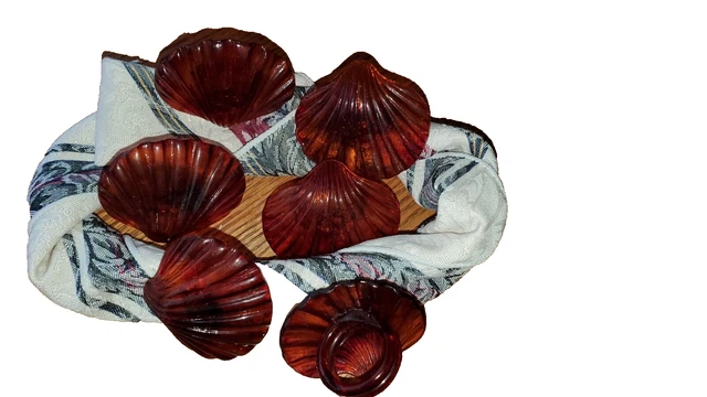 RARE VINTAGE AMBER Lucite clamshell Napkin Rings Set /7 Acrylic 70s Mid ...