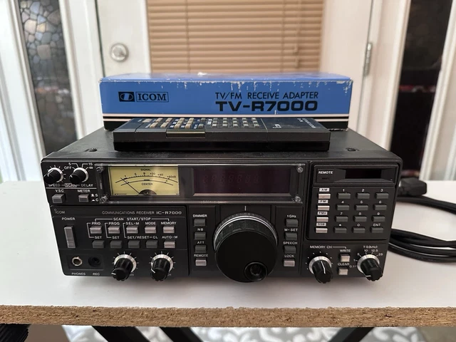 ICOM IC-R7000 COMMUNICATION Receiver With Remote And TV Receiver Module ...