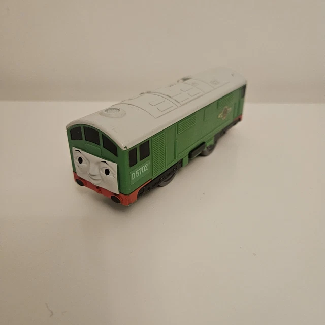 TOMY TRACKMASTER THOMAS the tank engine battery train boco & coach £24. ...