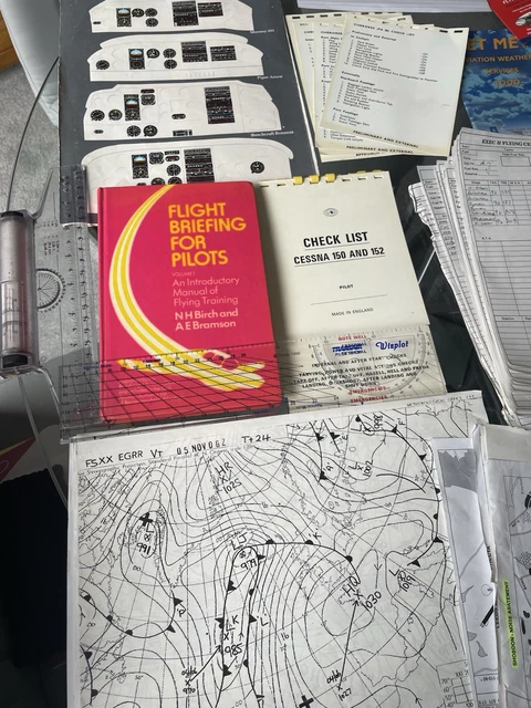 PILOTS RECORDS CESSNA,CHEROKEE, Maps , Logs, Books, Measuring Tools Etc ...