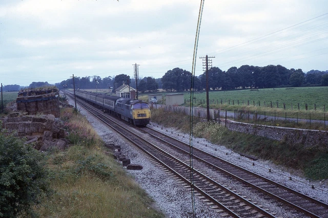 RAILWAY SLIDE BR Class 52 WESTERN Diesel D1053 Woodborough Sep73 11.00 ...