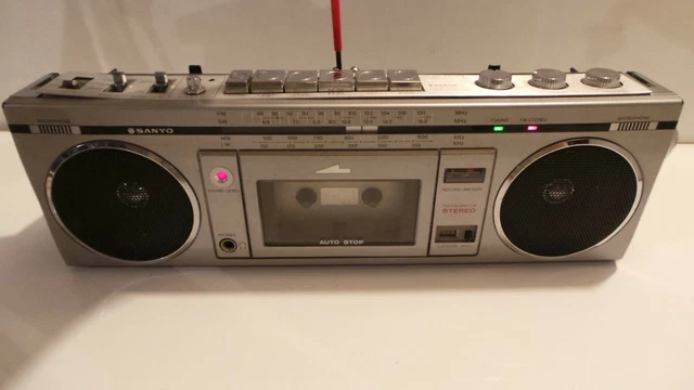 SANYO M7700LE MINI Boombox Micro Ghettoblaster Radio Cassette Radio Ok ...