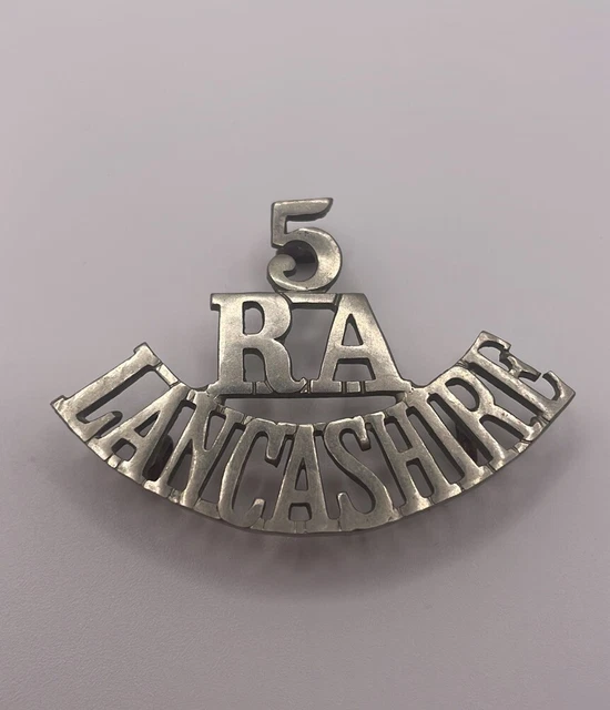 RARE WW2 5TH Reg Royal Artillery Lancashire Shoulder Title Badge White ...