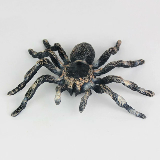 REALISTIC PLASTIC SPIDER Fake Insect Tricky Prank Joke Toys Halloween ...