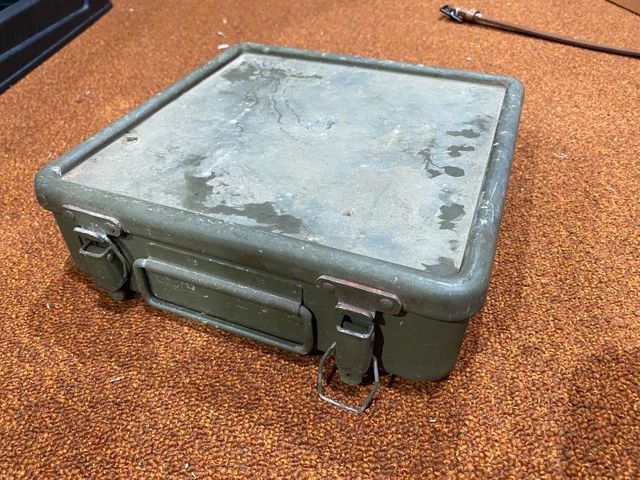 ORIGINAL WWII US Army Jeep, Truck Vehicle First Aid Bandage Carry Case ...