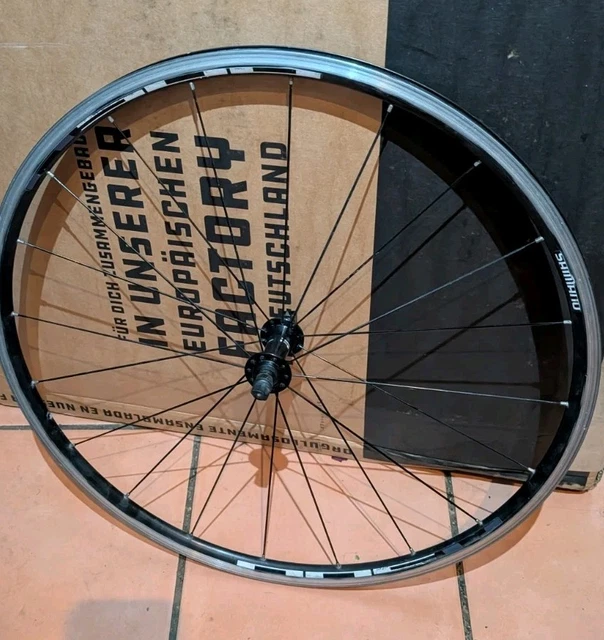 SHIMANO WH -R500 700c Clincher Front Wheel Rim Brake Vgc True/Smooth £ ...