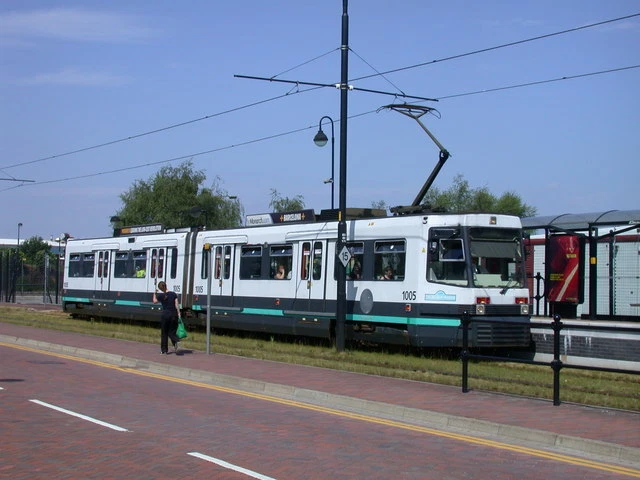 PHOTO 6X4 TRAM 1005 at Harbour City station Salford\/SJ8098 1005 is ...