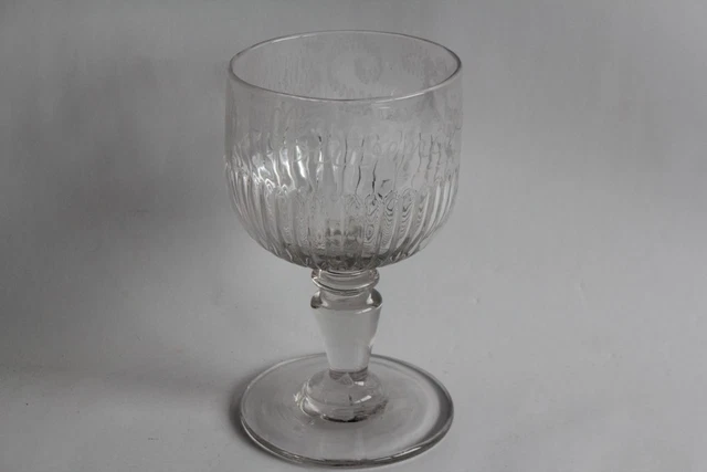 GRAND VERRE À pied godronné soufflé gravé Souvenir (67799) EUR 59,00 ...
