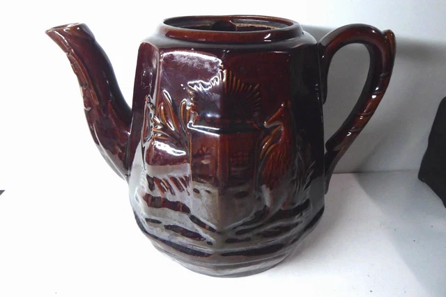 ANTIQUE AUSTRALIAN POTTERY Majolica Teapot Coat Of Arms Kangaroo Emu ...