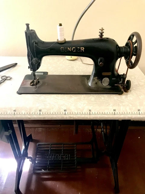 MACCHINA DA CUCIRE Singer 15M con mobile EUR 120,00 - PicClick IT