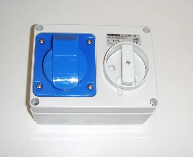 GEWISS 32A 240V Blue Industrial Outdoor Socket with Rotary Isolator ...