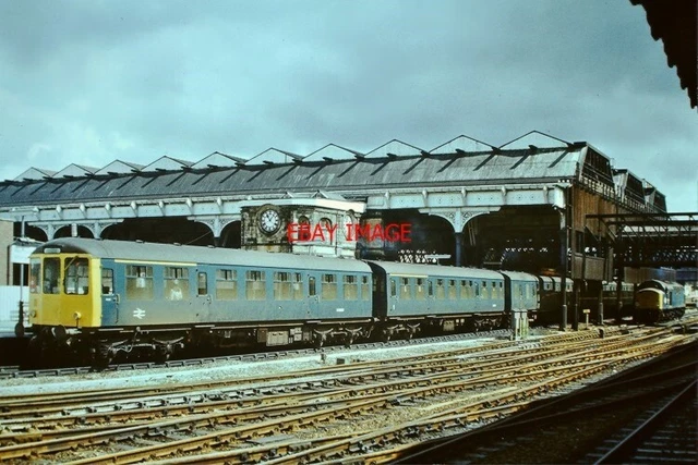 PHOTO 3-CAR Dmu (Class 104) Leaving Manchester (Victoria) (View 2) No ...