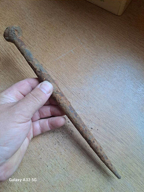 LARGE TUDOR IRON Nail 16th Century £8.99 - PicClick UK