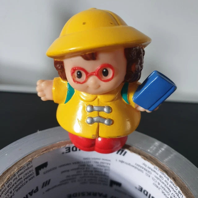 VINTAGE 2002 LITTTLE People Maggie With Yellow Raincoat by Fisher-Price ...