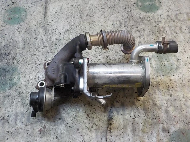 147359714R REFROIDISSEUR VANNE Egr / 15758395 Pour Renault Megane Iii ...