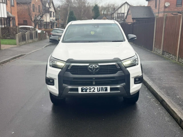 TOYOTA HILUX INVINCIBLE x Automatic 4x4 2022 £20,500.00 - PicClick UK
