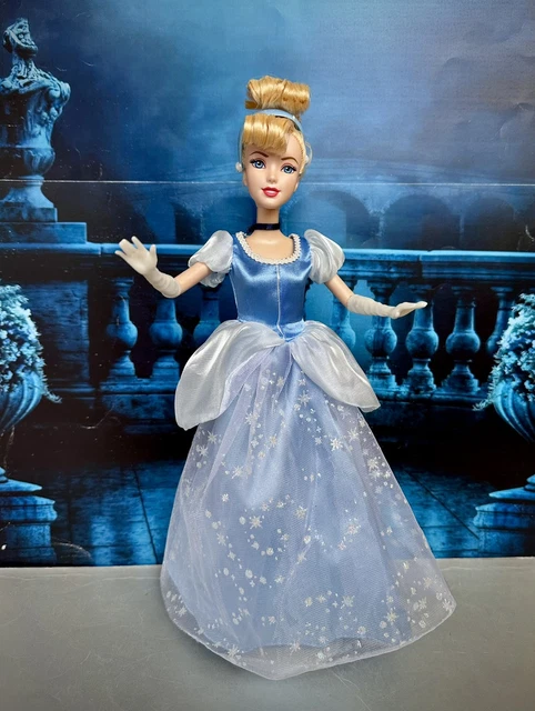 MATTEL DISNEY PRINCESS Signature Cinderella Deluxe Fashion Doll ...