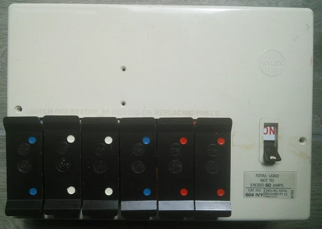 VINTAGE WYLEX 604 6 Way Fuse Box Consumer Unit with 6 Fuses and Fuse ...