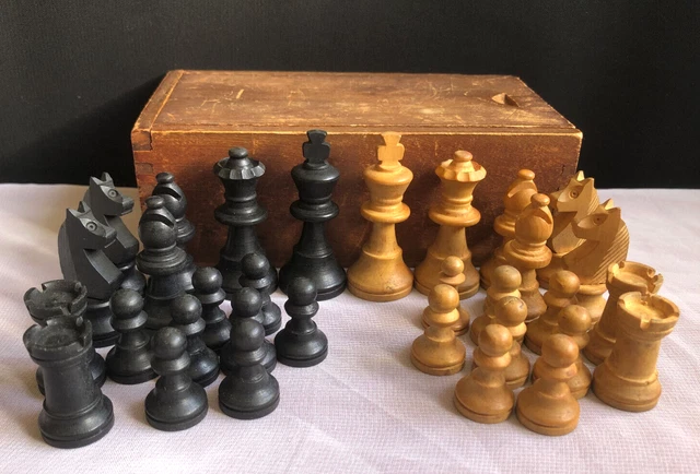 SMALL VINTAGE STAUNTON Pattern Chess Set Box Sliding Lid - King 57mm £ ...