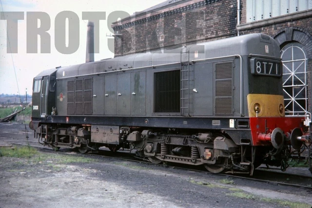 35MM SLIDE BR British Railways Diesel Loco Class 20 D8128 Staveley 1966 ...