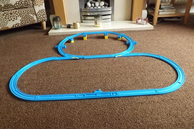 TRACKMASTER TOMY THOMAS And Friends-Track Set With Raised Rear Section ...