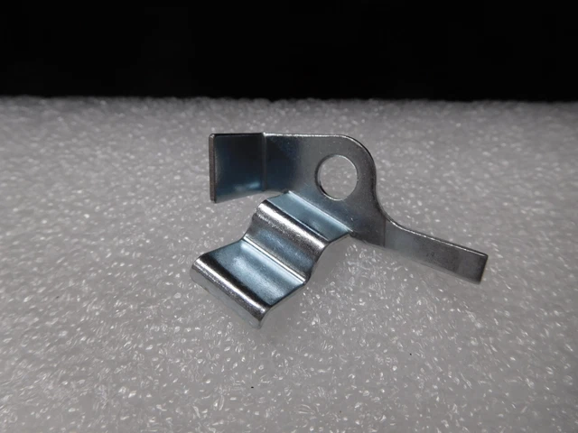 HONDA CB 750 Four K0 K1 K2 - K6 Kabelhalter Lima Plate, A.C. generator ...