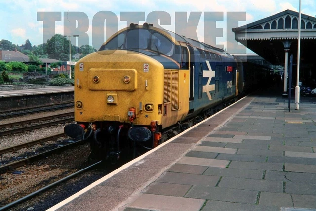35MM SLIDE BR British Railways Diesel Loco Class 37 37428 Hereford 1988 ...