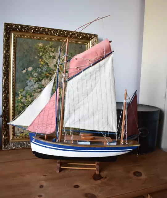 LARGE WOODEN MODEL Ship on Stand Yacht/ Sailing Boat Nautical Display ...
