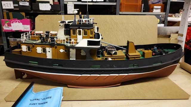 LOYAL CLASS MODEL Slipway Fleet Tender 1:24 R/c boat BUILT W ...