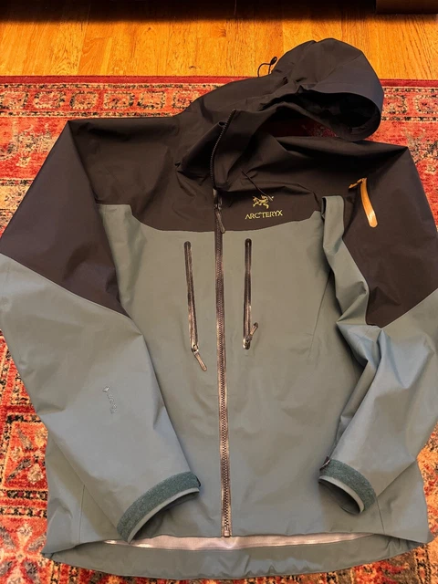 ARCTERYX ALPHA SV Jacket (Revised) Medium worn once, Dark Magic £670.00 ...