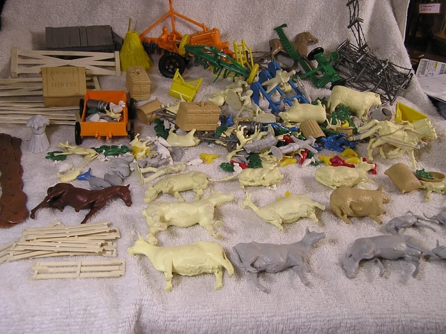 LOT VINTAGE PLASTIC Assorted Farm Animals - Cows, Horses, Pigs ...