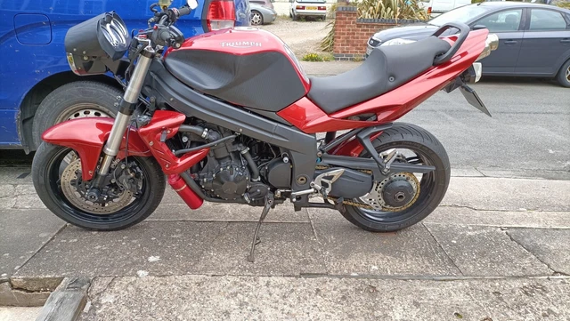 TRIUMPH SPRINT ST 1050 Custom street fighter naked £1,950.00 - PicClick UK