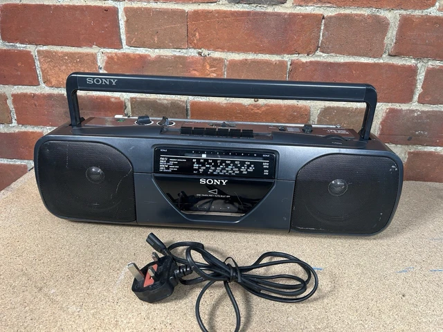 SONY CFS-20IL PORTABLE Radio Cassette Recorder FM Radio Black Tested ...
