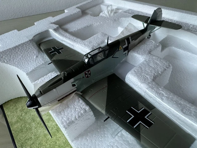 MESSERSCHMITT BF-109E / Franz Von Werra / Battle Of Britain / Carousel 1 #7103 1 EUR 199,00 ...