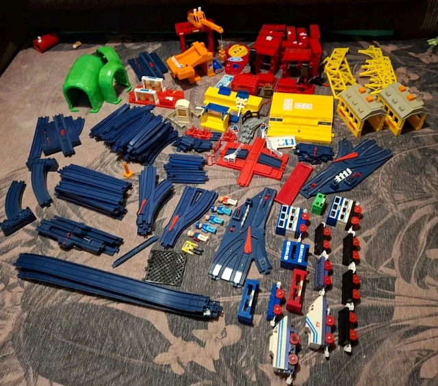 TOMY TRAIN SET BUNDLE- track/points, engines, carriages Etc Large ...