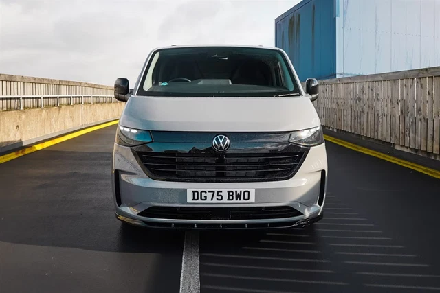 2025 VOLKSWAGEN TRANSPORTER Wolfsburg Sport Edition - 2.0 TDI Commerce ...
