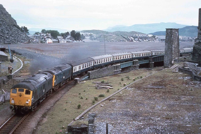 35MM SLIDE BR British Railways Diesel Loco COPY SLIDE CLASS 24073 057 ...