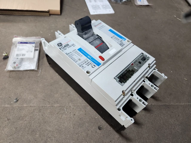 MOULDED CASE CIRCUIT Breaker MCCB 160A/250A FG400 GE Record Plus ...
