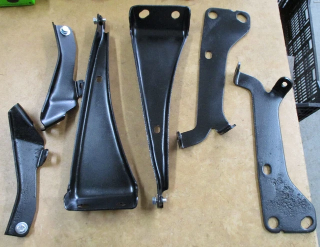 HOLDEN HQ FRONT Bumper Bar Irons Brackets Support Mount Monaro Gts ...